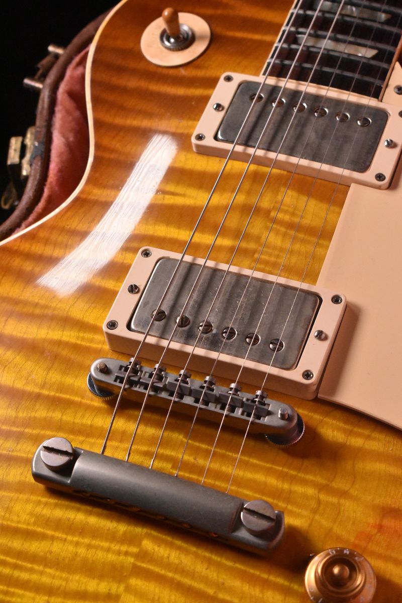 Cesco's Corner Guitars