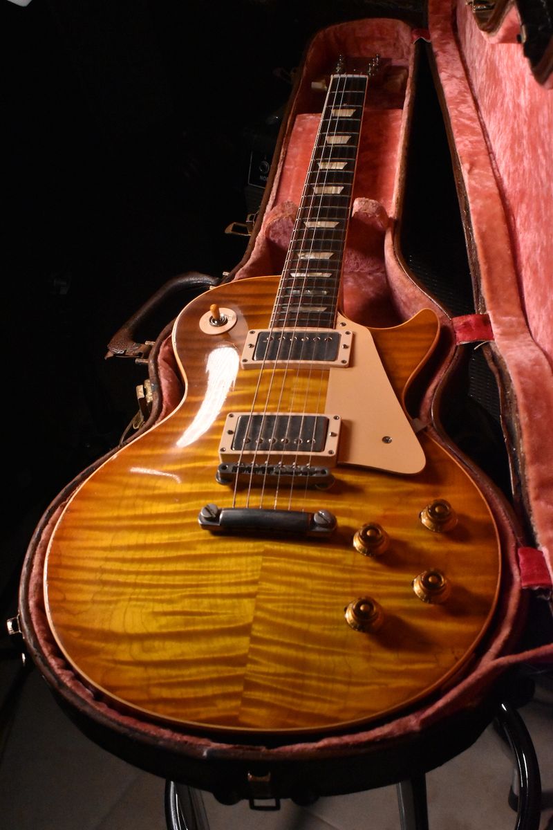 Cesco's Corner Guitars