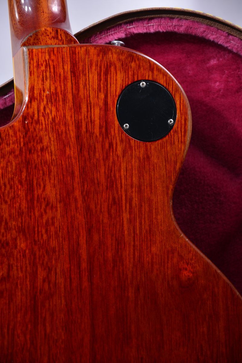 Cesco's Corner Guitars